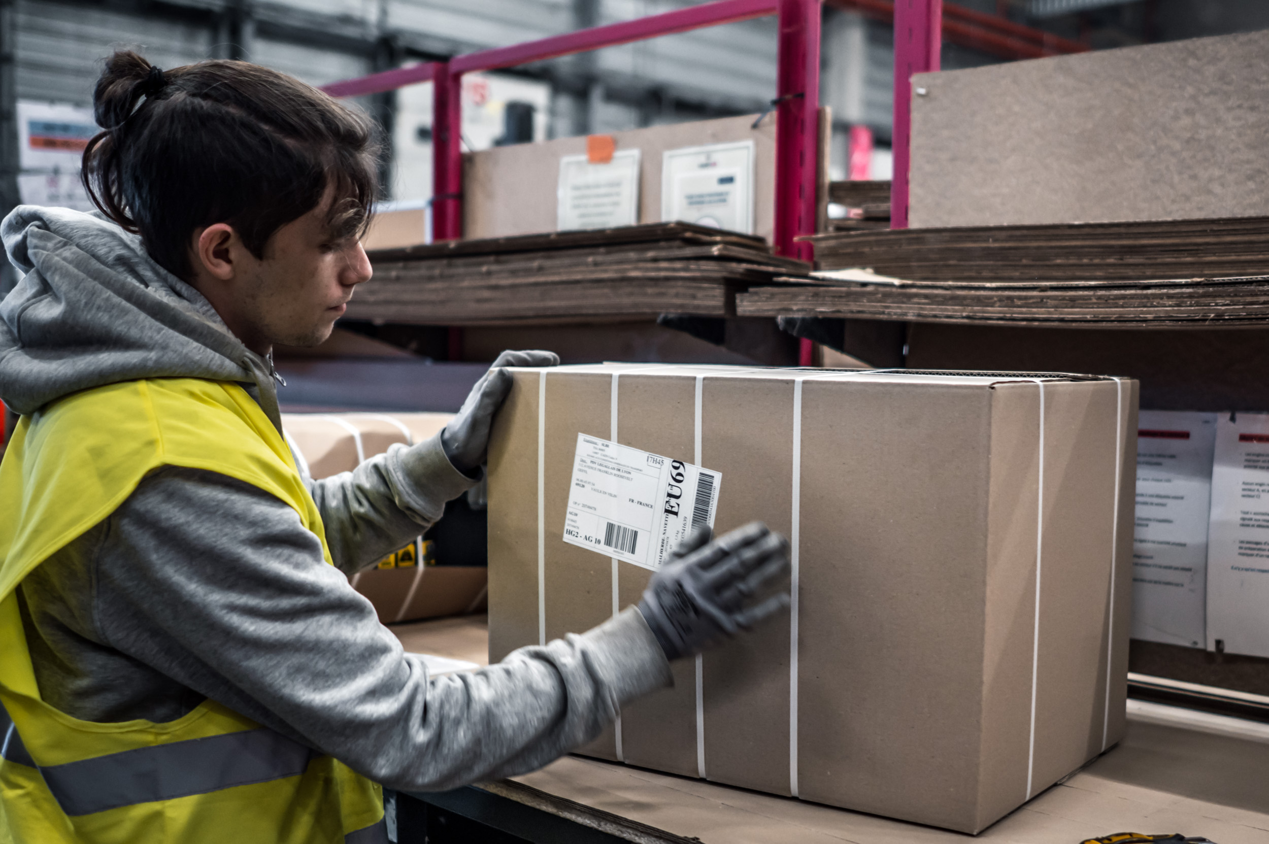 Le métier de préparateur de commandes - SupplyWeb